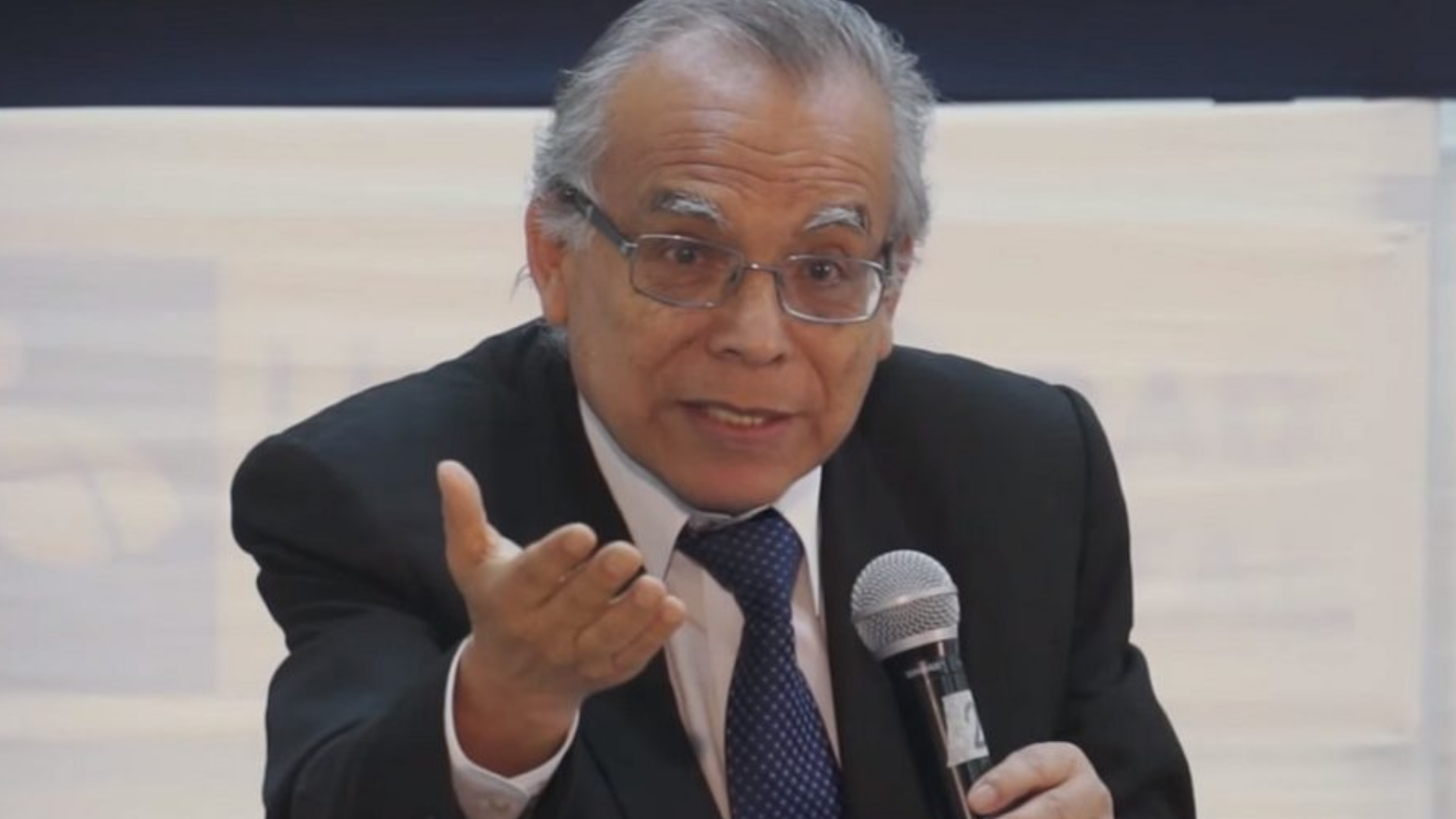 Anibal Torres : “El presidente está siendo perseguido, por cualquier ...